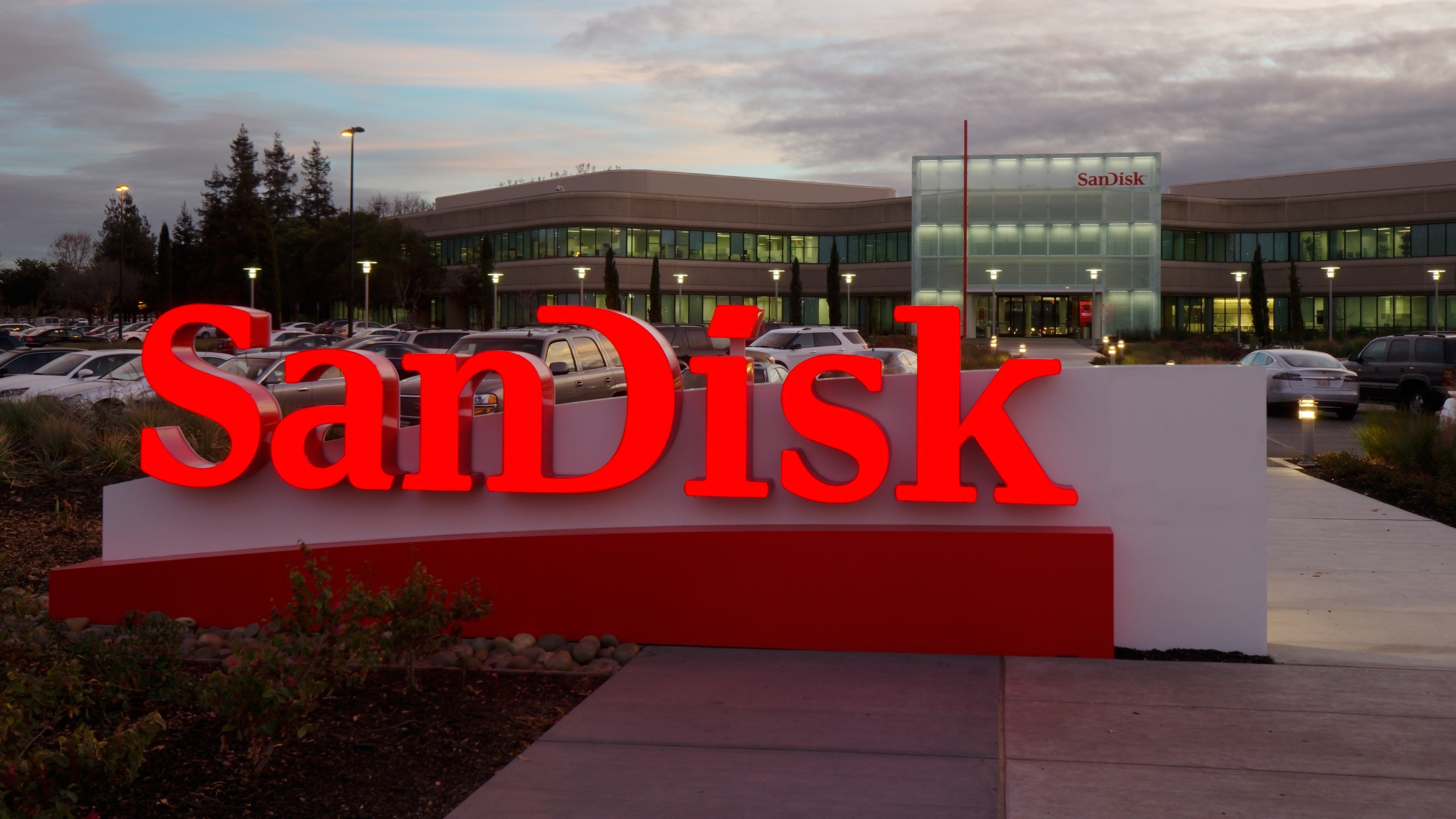 Sandisk Stock Rises 48% In 2026 So Far, Delivers 9x Returns In Last One ...