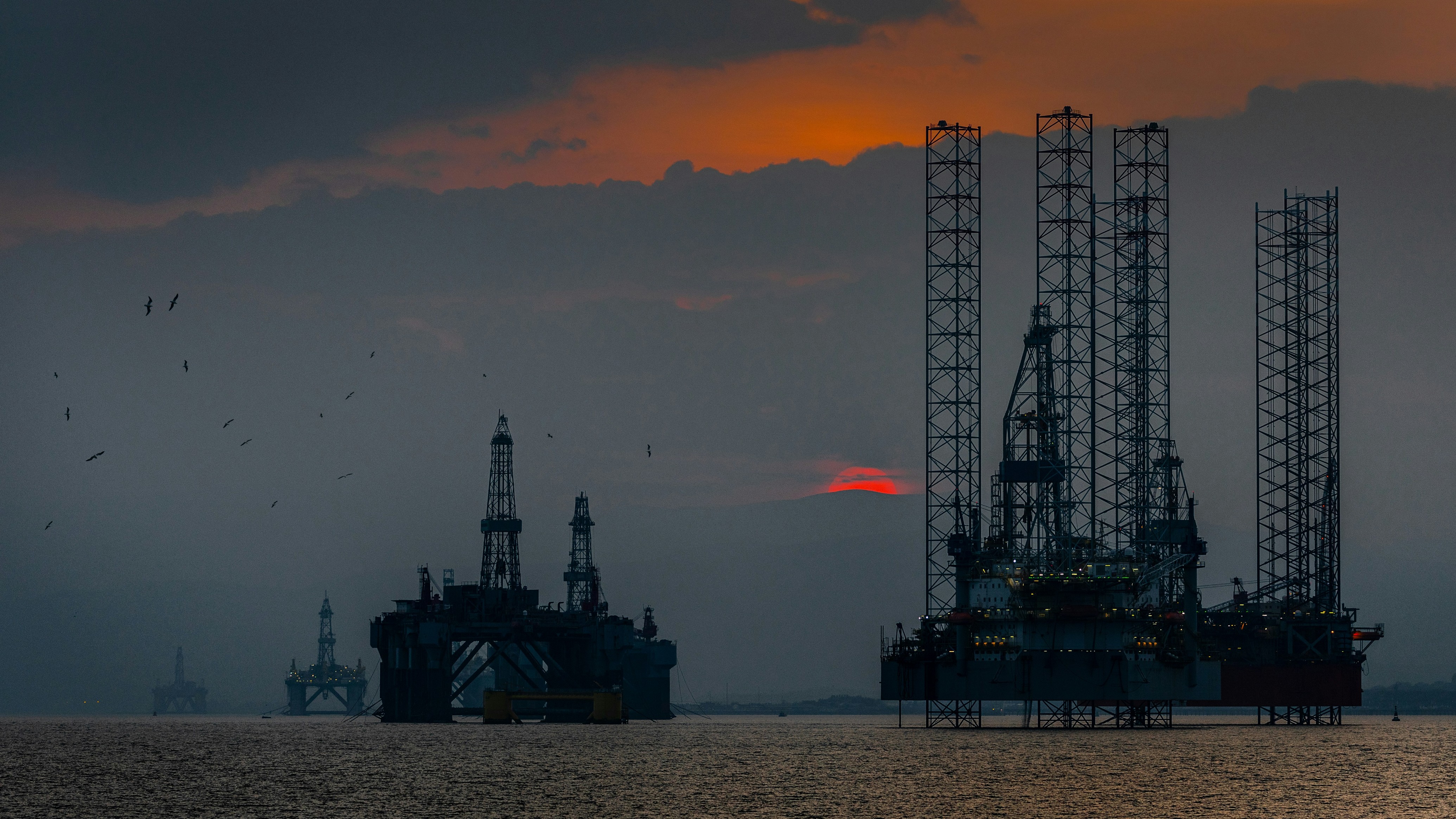 Reliance Industries, ONGC Shares In Focus As Jefferies Flags Benefits From Venezuela Oil ...