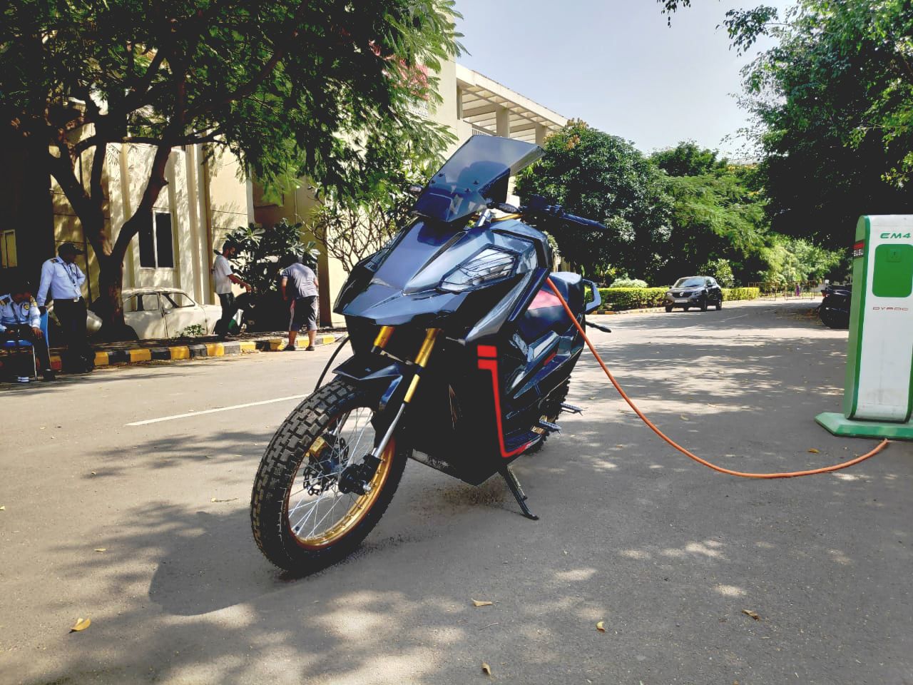 Startup Street: How To Build A Supercharging All-Terrain Electric Bike