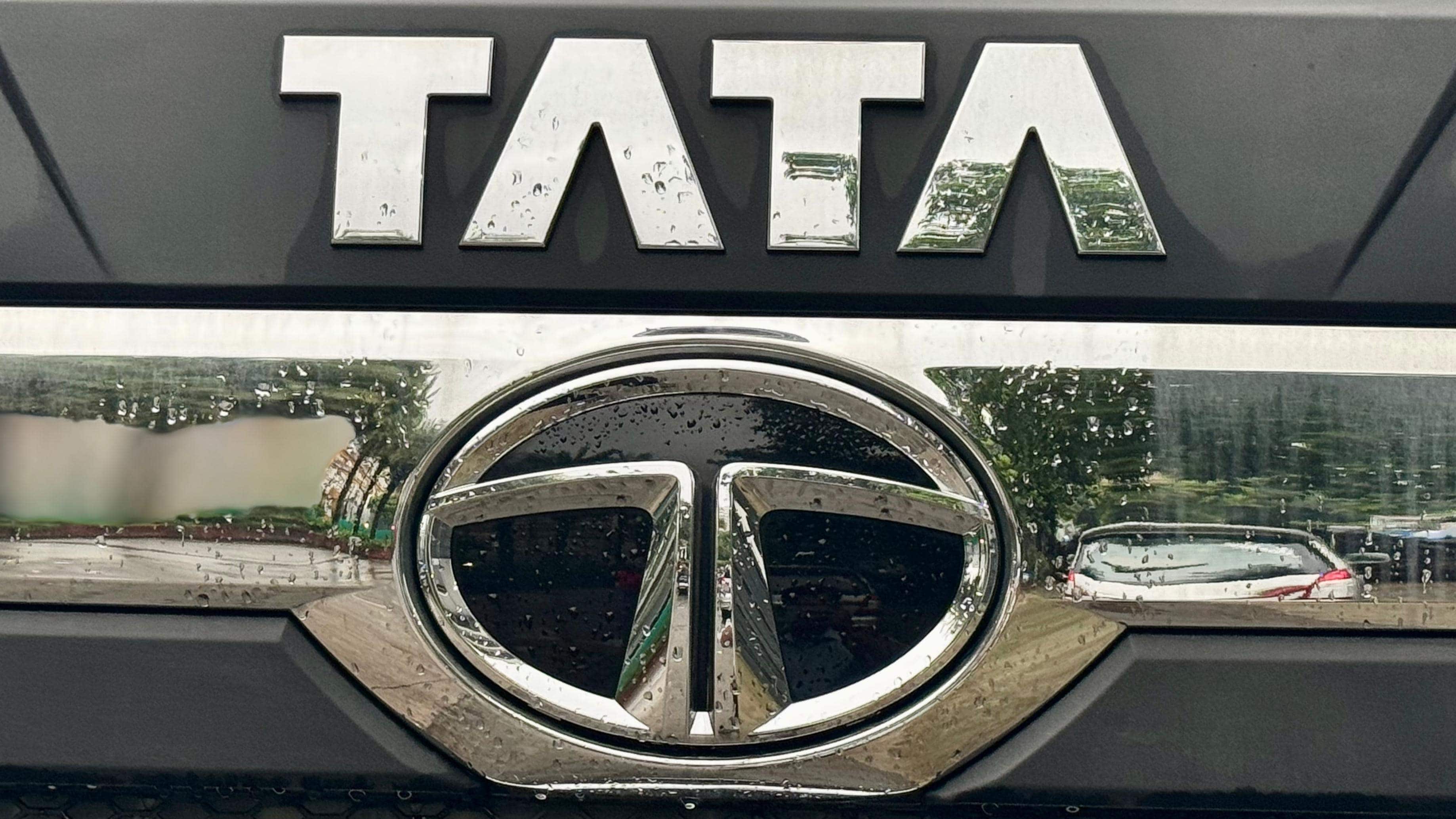 Tata Motors Commercial Vehicles Shares Not Appearing On Trading App ...