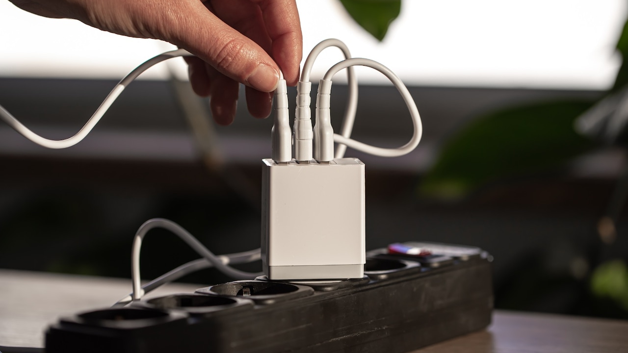 Extension Boards Overheating? Load Limits You Should Not Ignore - NDTV ...