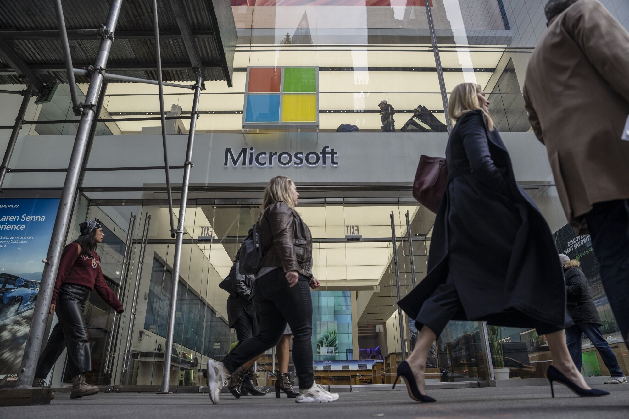 Microsoft Closes at Record, Ends Just Shy of $3 Trillion Value