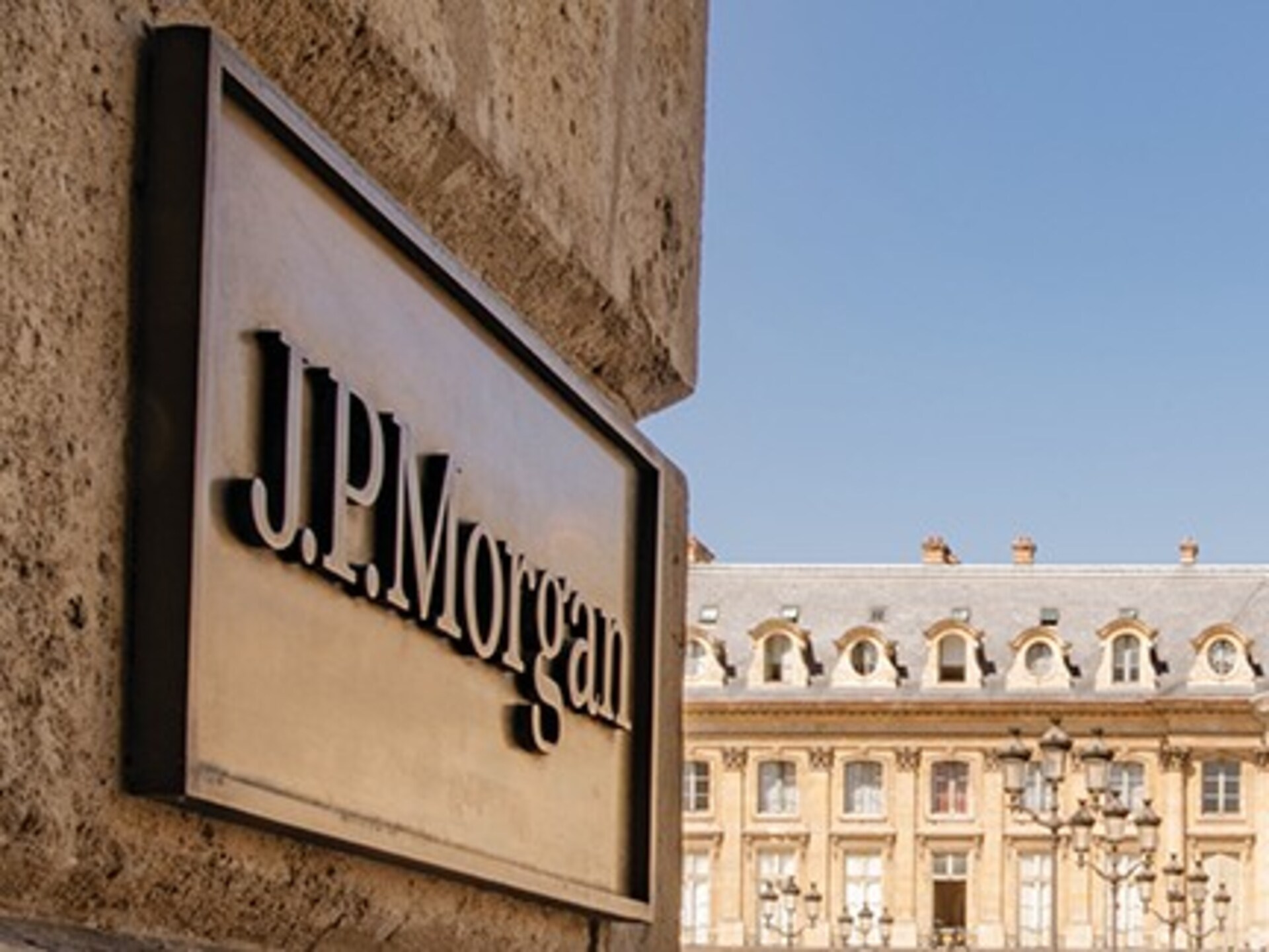 JPMorgan To Take Over Apple Credit-Card Business, Report Says