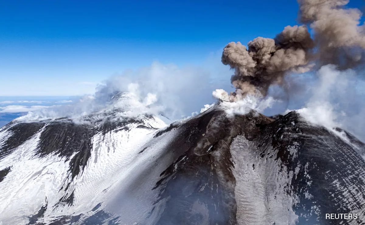 Mount Etna Guides Protest Over Restrictions After Volcano Eruption