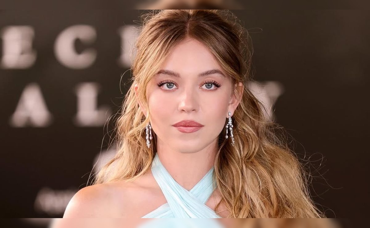 Viral Video: Sydney Sweeney Climbs Hollywood Sign To Promote Her ...