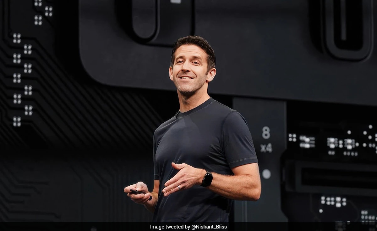 Who Is John Ternus, The 50-Year-Old Apple Hardware Head Likely To ...