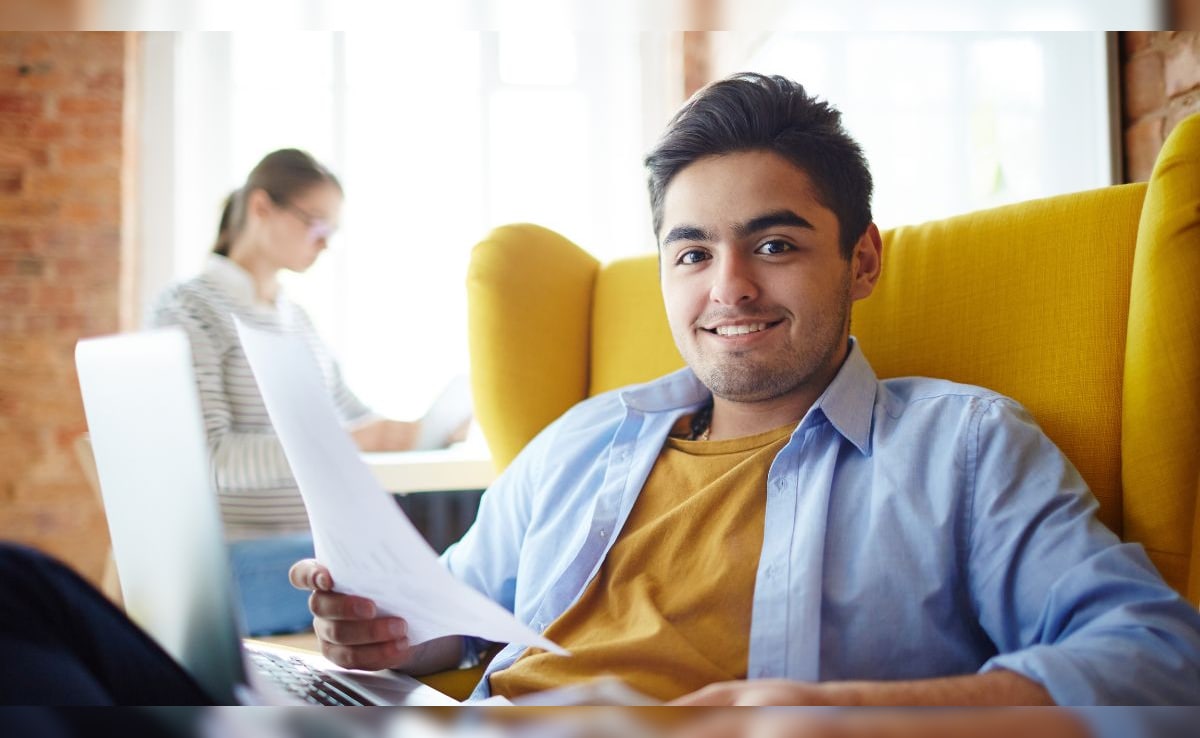 10वीं पास करने के बाद कर लें ये छोटे कोर्स, मिल जाएगी अच्छी सैलरी वाली ...