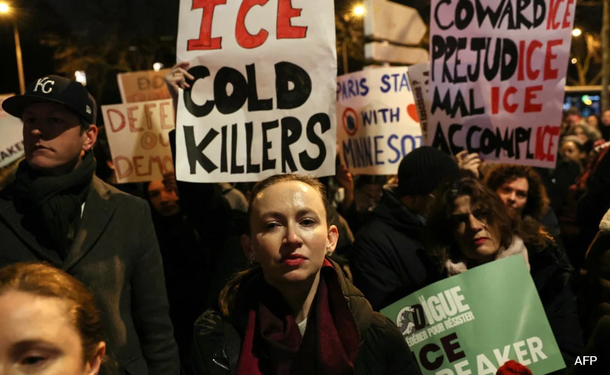 Paris Protesters Rally Against US Immigration Crackdown