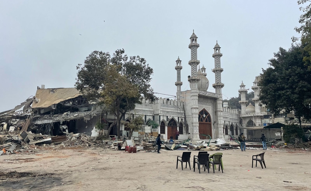 दिल्ली की फैज-ए-इलाही मस्जिद: जहां पुलिस पर हुआ पथराव जानें उस इलाके के बारे में | Delhi Faiz-e ...