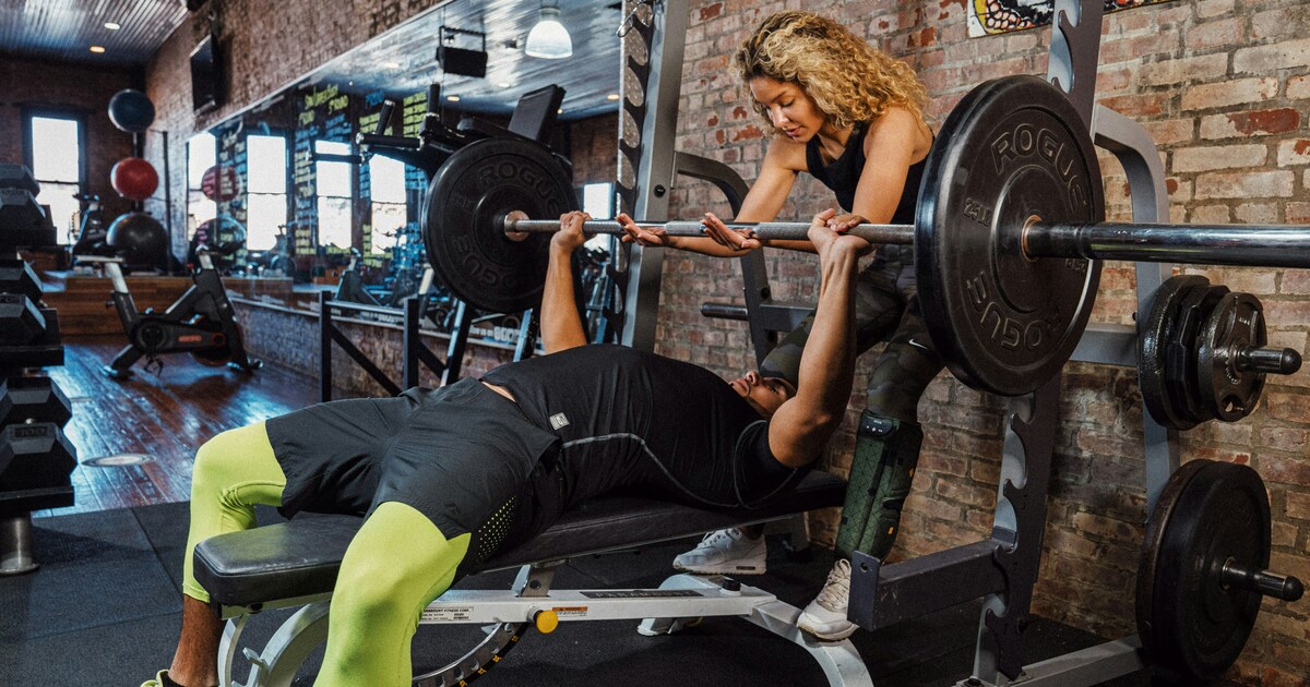 8 Tips To Bench Press Properly
