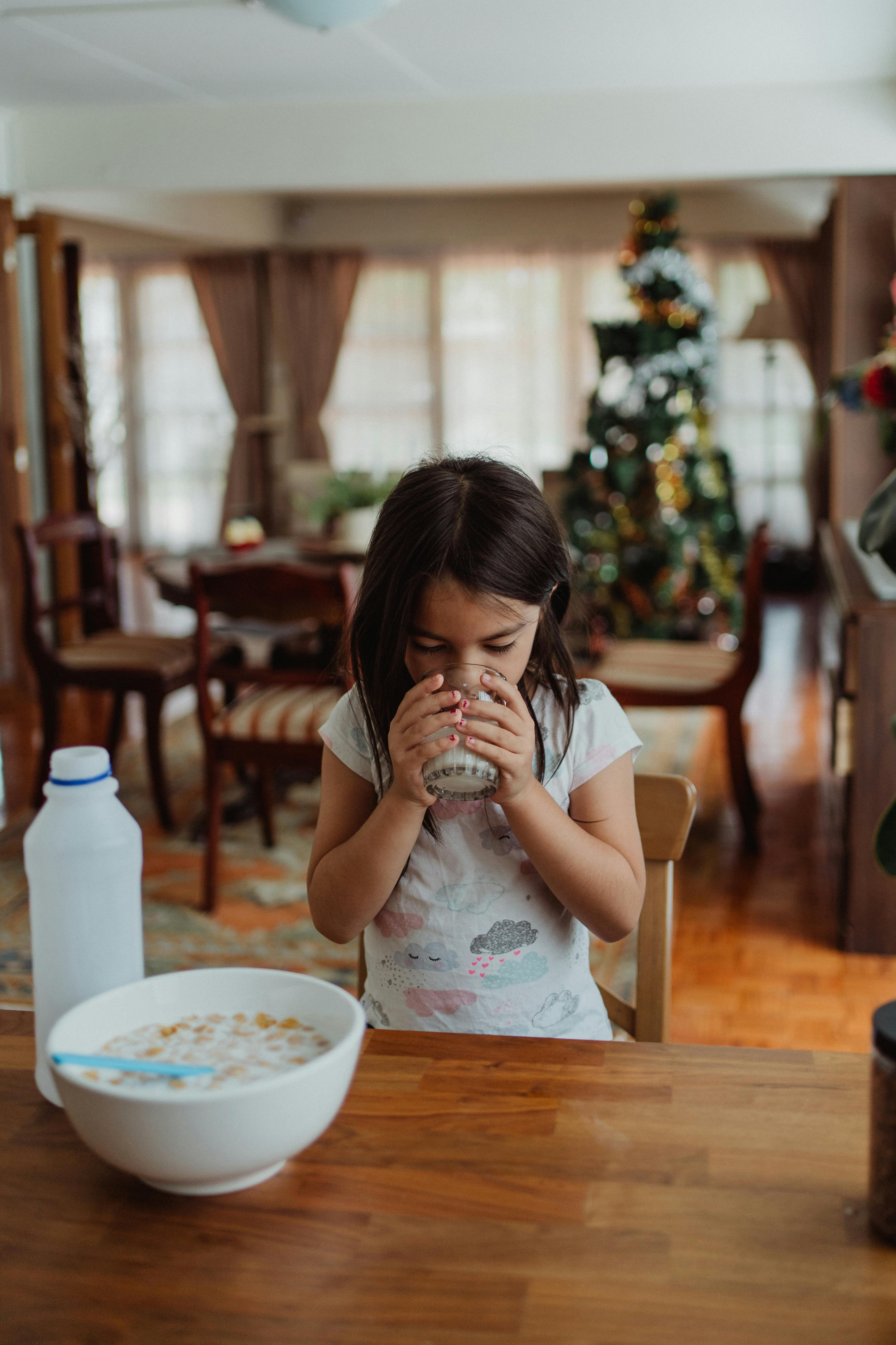 Milk Alone Is Not Enough For Your Child's Growth, Nutritionist Explains Why