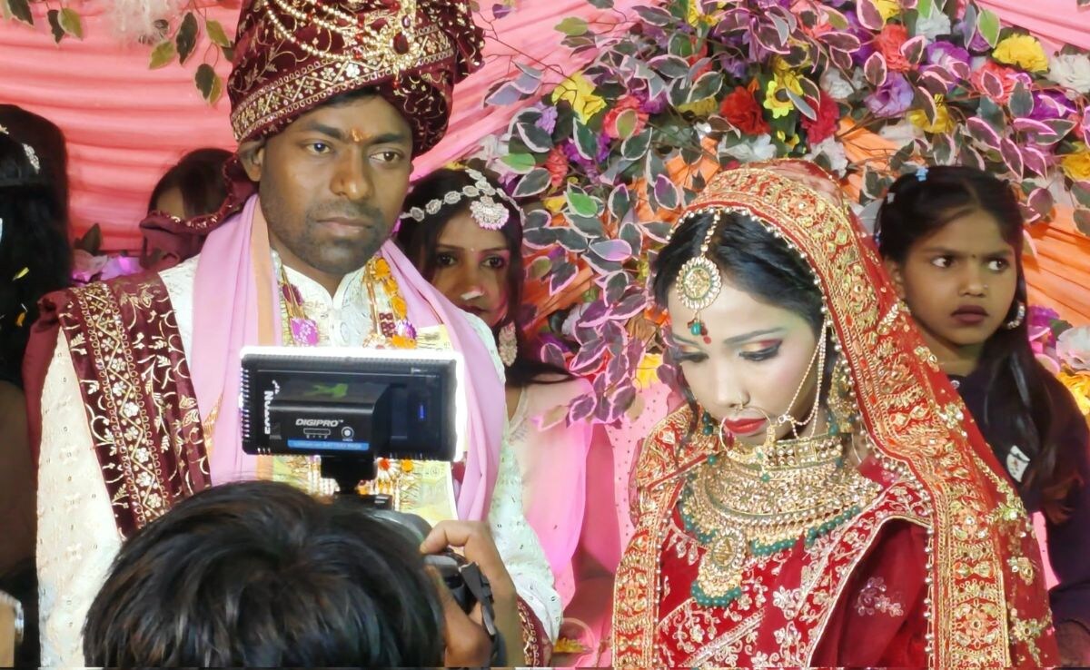 Bihar Crime News Bride Shot at During Wedding Ceremony in One-Sided ...