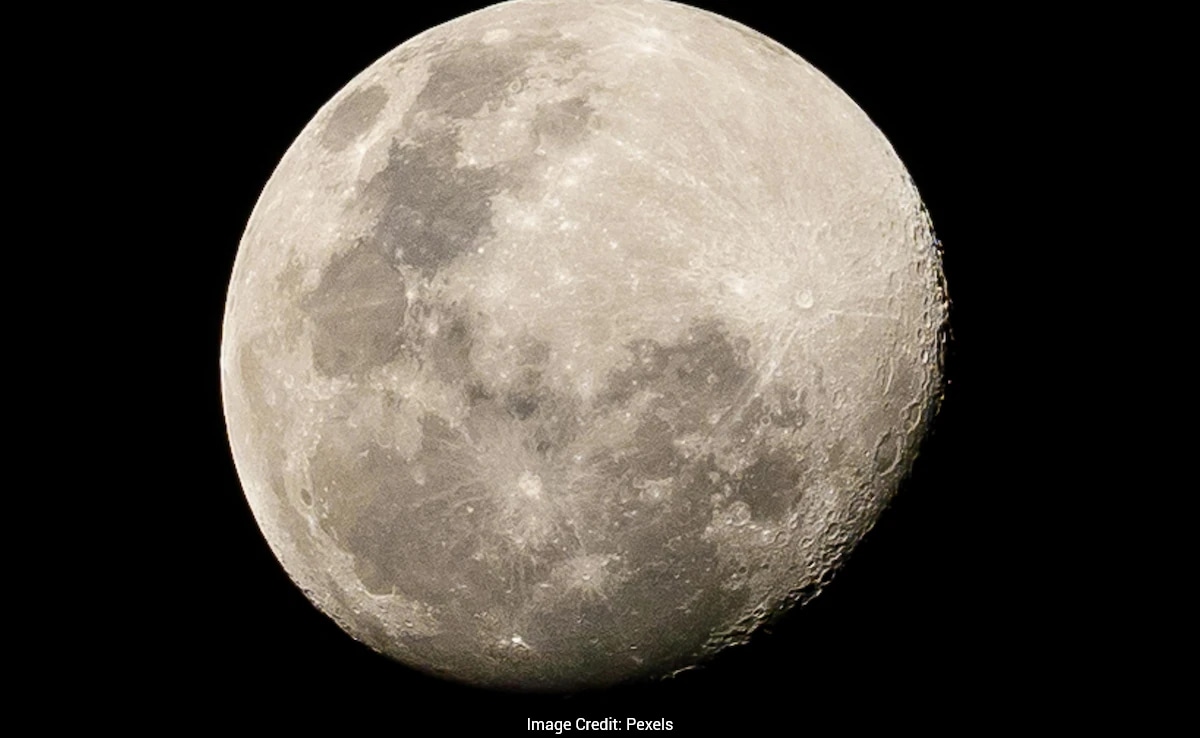 Scientists Find Moon's Two Sides Tell The Same Geological Story