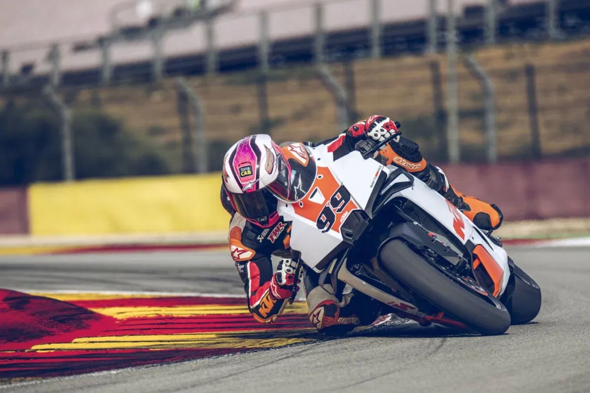 KTM 990 RC R Track Version Breaks Cover With More Power, Less Weight