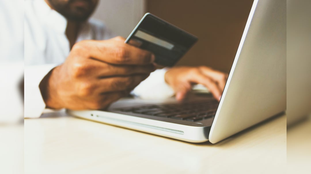 HDFC Bank Revises Reward Point Redemption Rules For This Credit Card ...