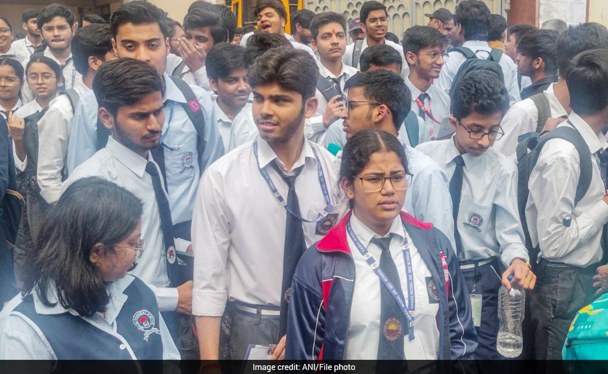 CBSE Board Exams 2026: Strict Dress Code, Entry Deadlines, and New ...