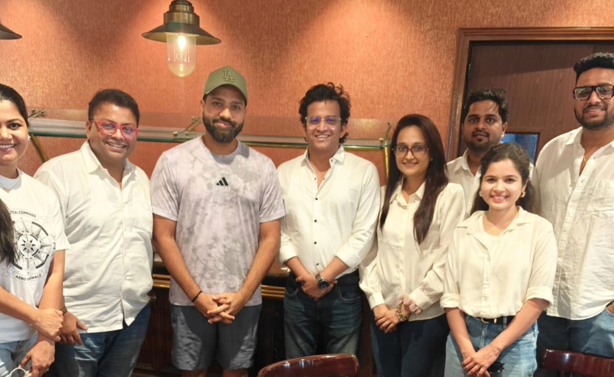 Maharashtrachi Hasya Jatra team Meets Cricketer Rohit Sharma Speak in ...