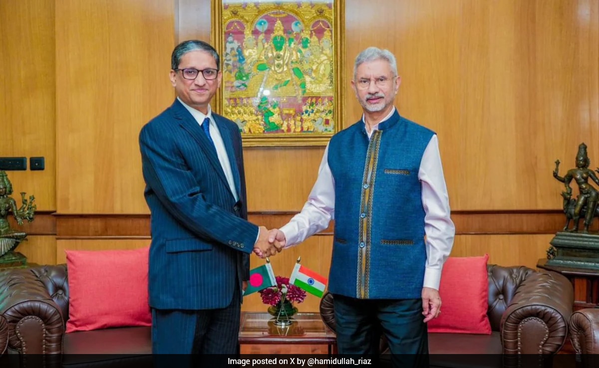 Bangladesh Envoy Riaz Hamidullah Meets S Jaishankar, Foreign Minister ...