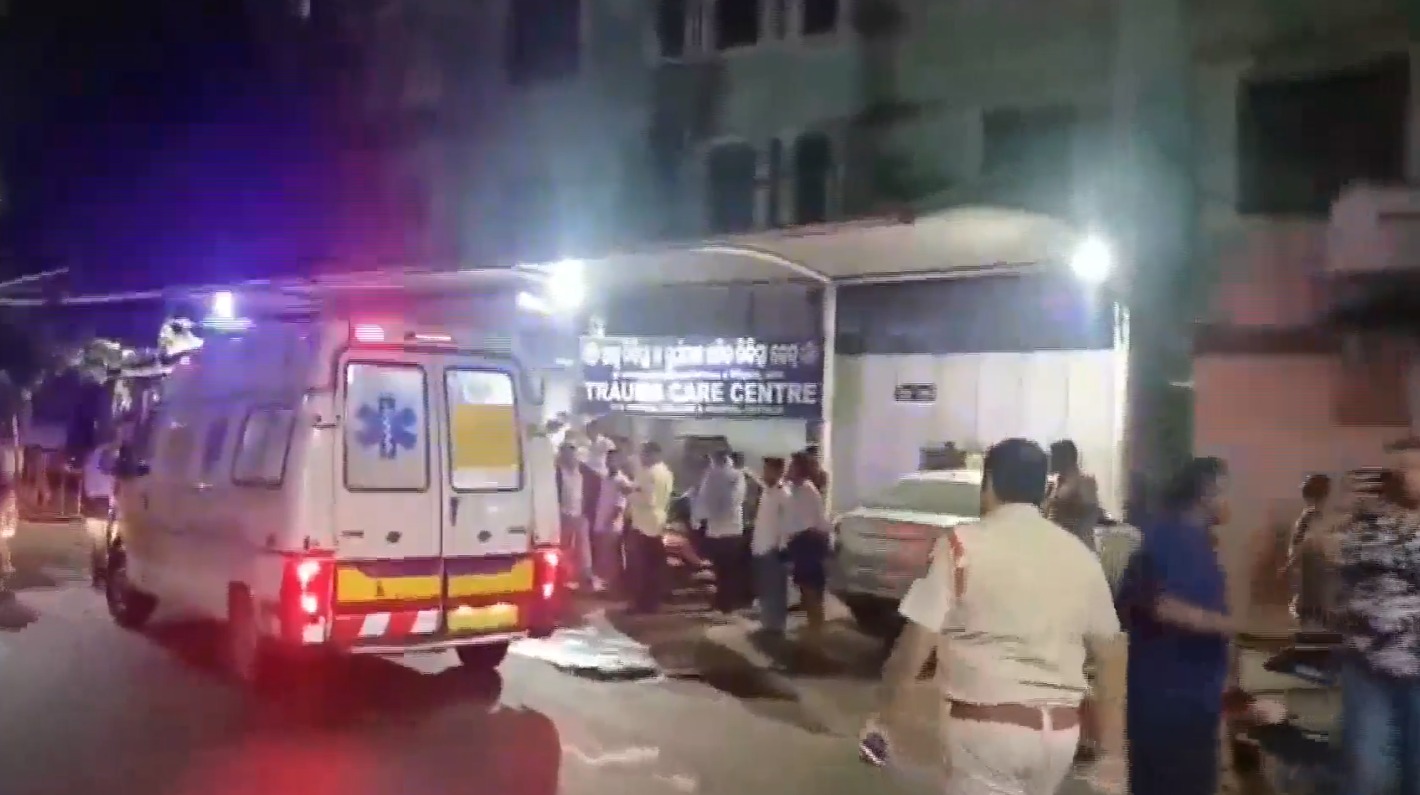 10 Patients Killed In Major Fire At SCB Medical College Hospital In ...
