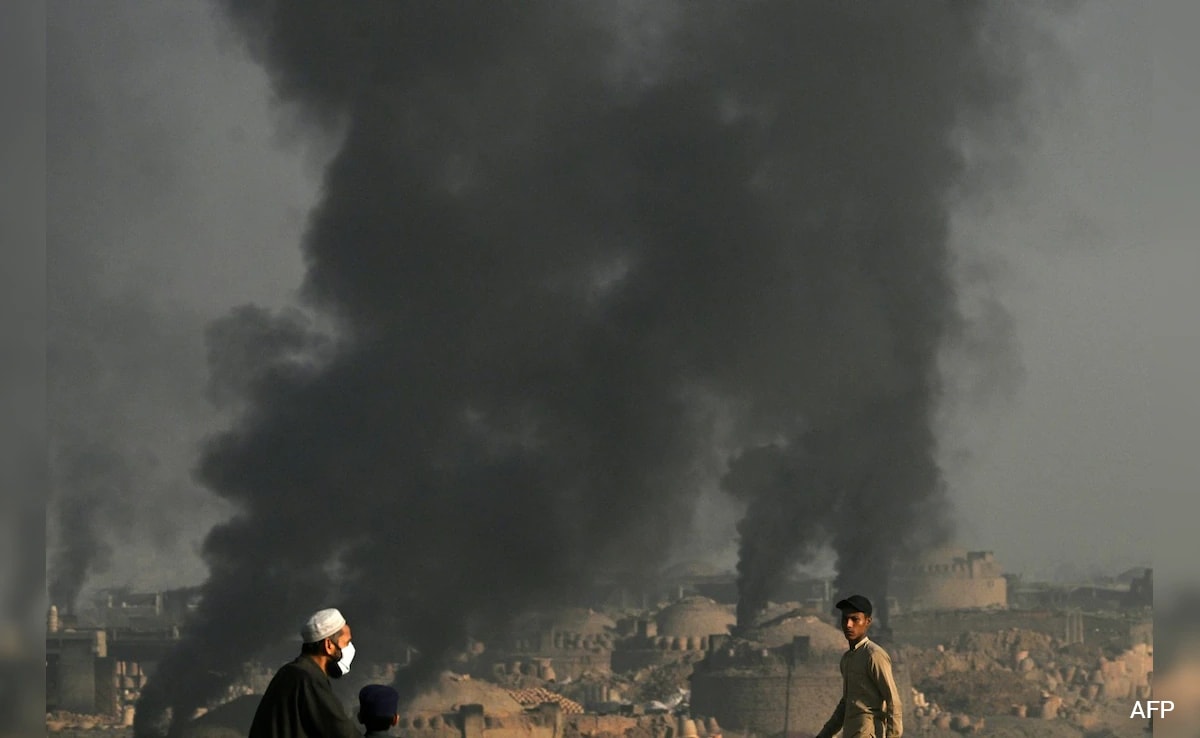 Pakistan Ranked Most Polluted Country In 2025: Report