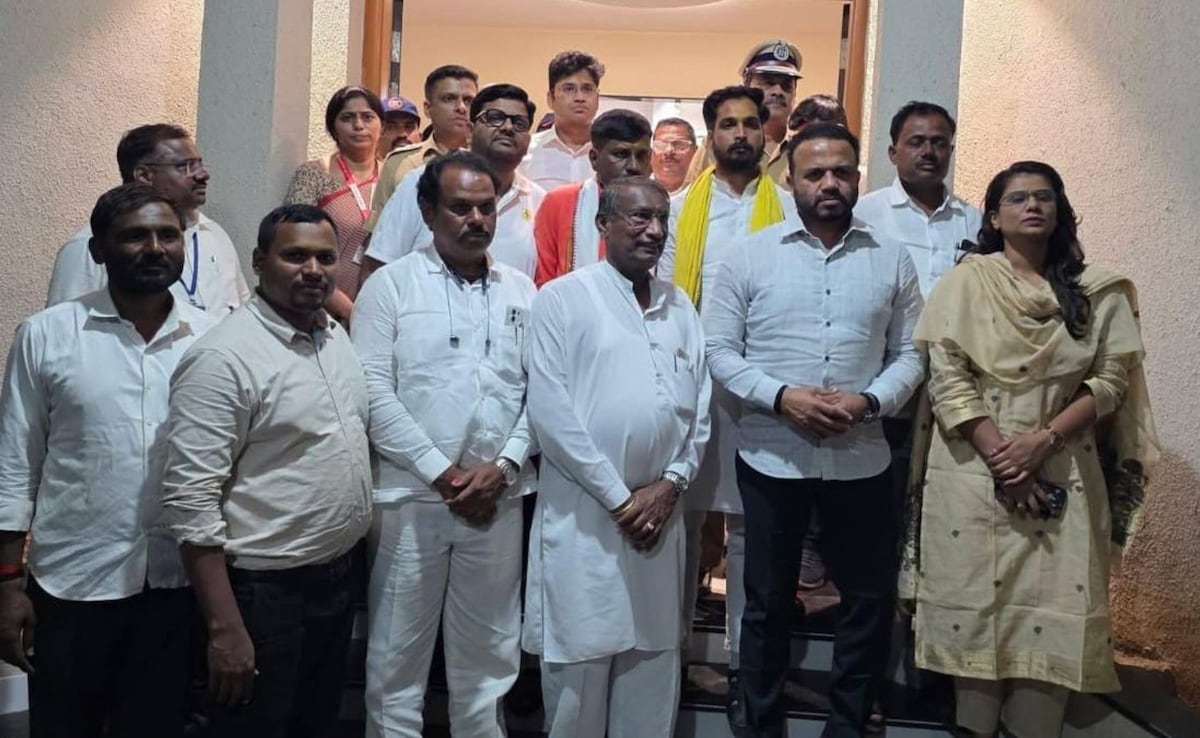Anjangaon Controversy : Shivaji Maharaj Statue Issue Closed Minister ...