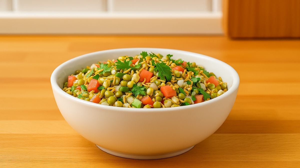 This Healthy 10-Minute Sprouts Bhel Recipe Is A Miracle For Chaat ...