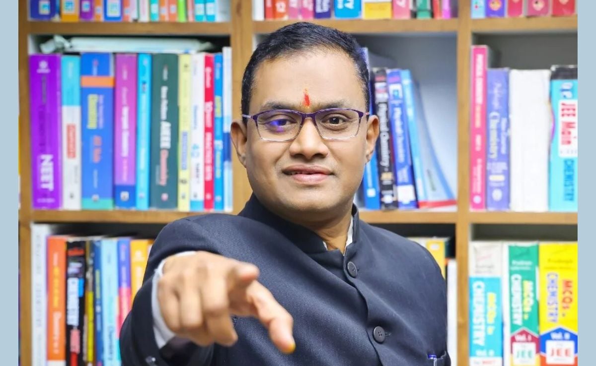 Who is Shivraj Motegaonkar director of RCC coaching institute arrested ...