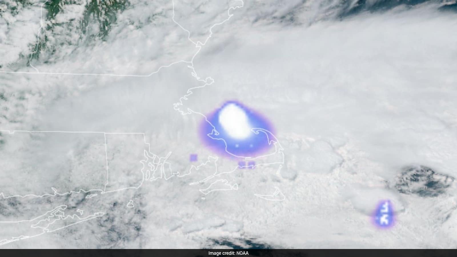 Video: Meteor Explodes Over US With Force Equal To 300 Tonnes Of TNT ...