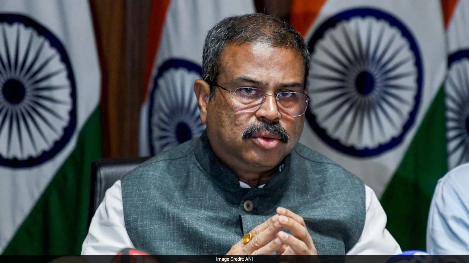 'My Daughter Studied Marathi Till Class 8': Dharmendra Pradhan Defends ...