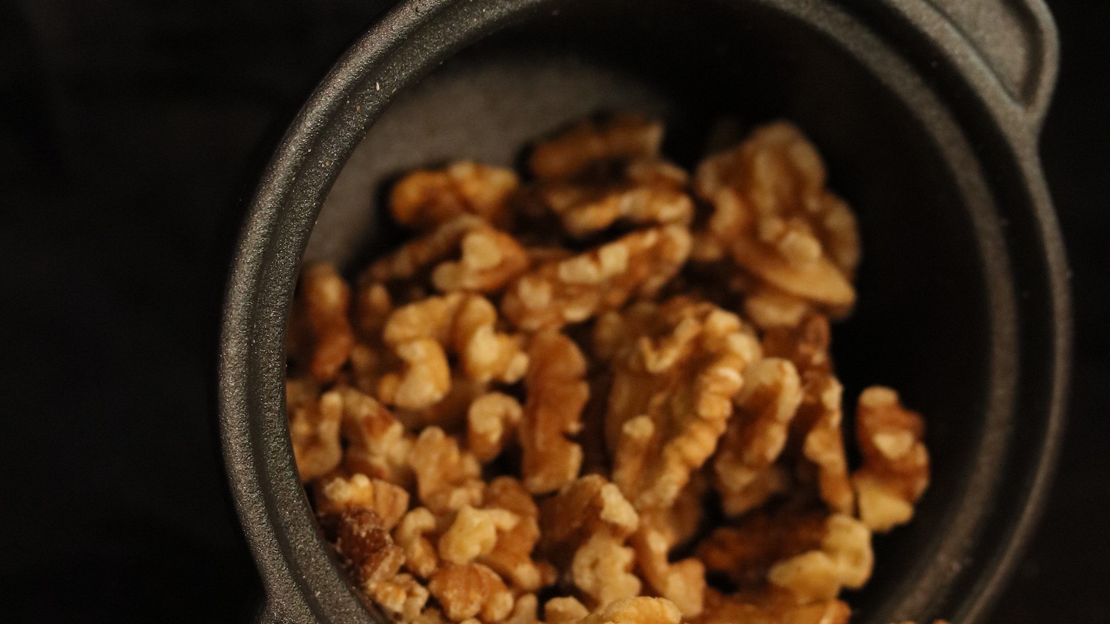 Benefits Of Eating Walnuts