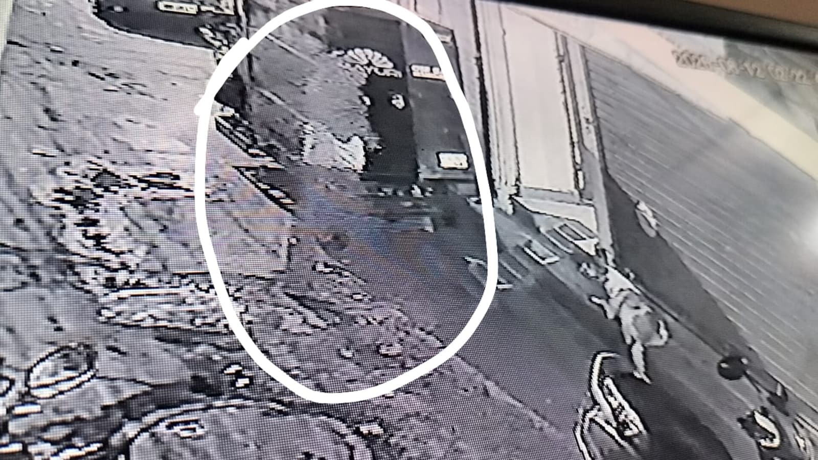 Delhi, Govindpuri Building Fire: On Camera, Masked Woman Seen Entering ...