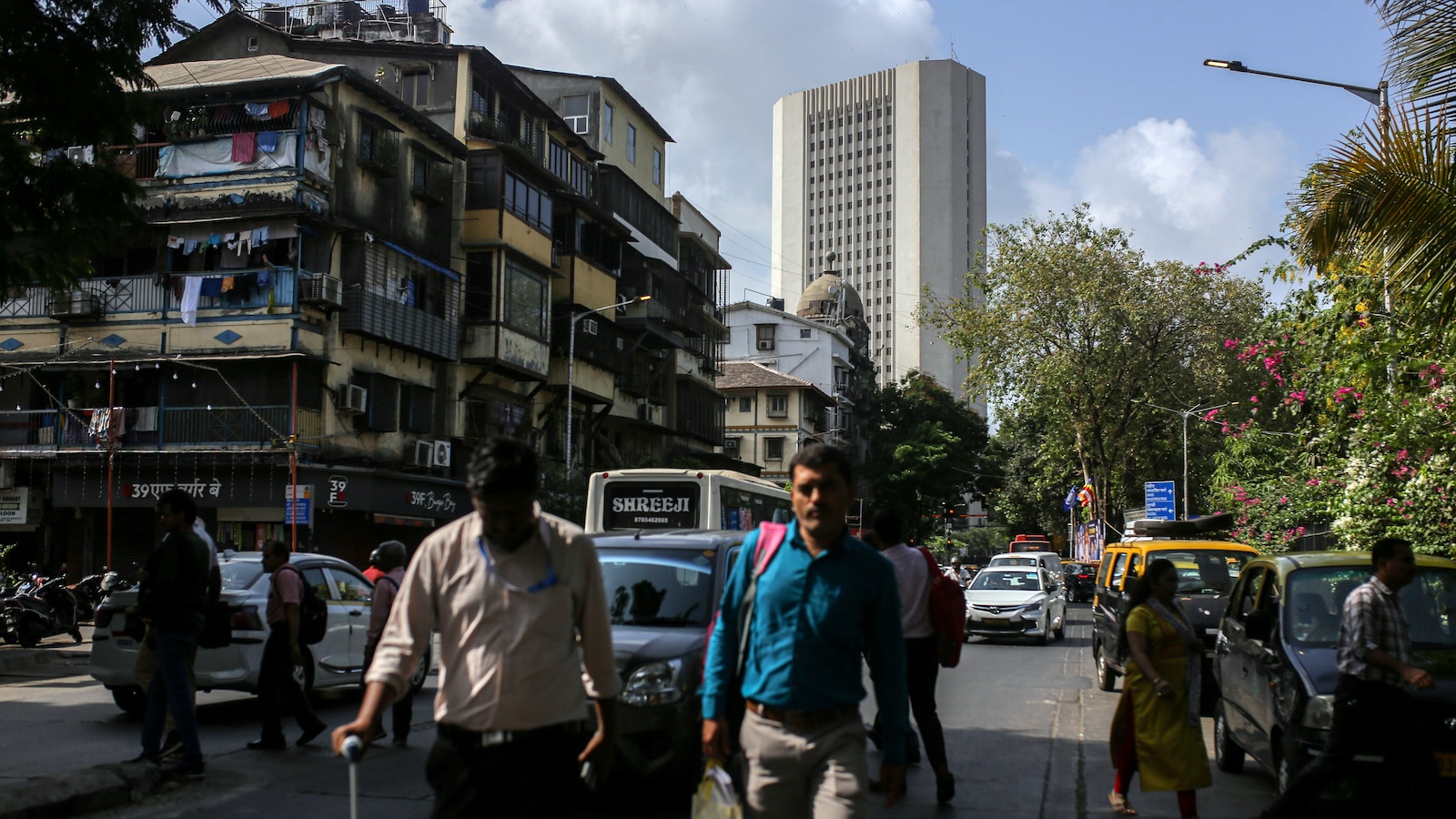 India Said To Ready Tax Cut Plans To Attract Foreign Bond Buyers