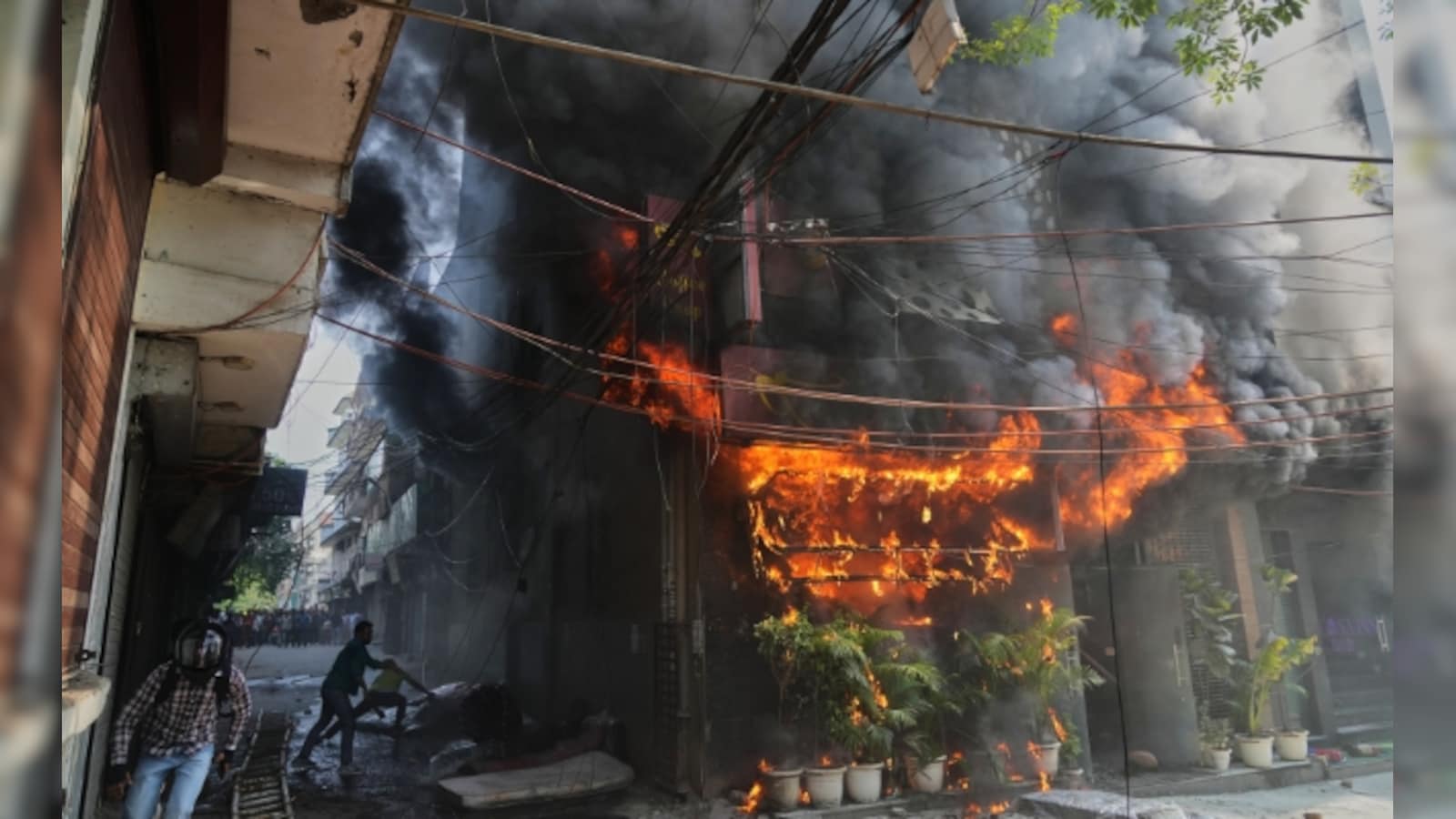 Delhi Launches Month-Long Fire Safety Drive After Hauz Rani Tragedy ...