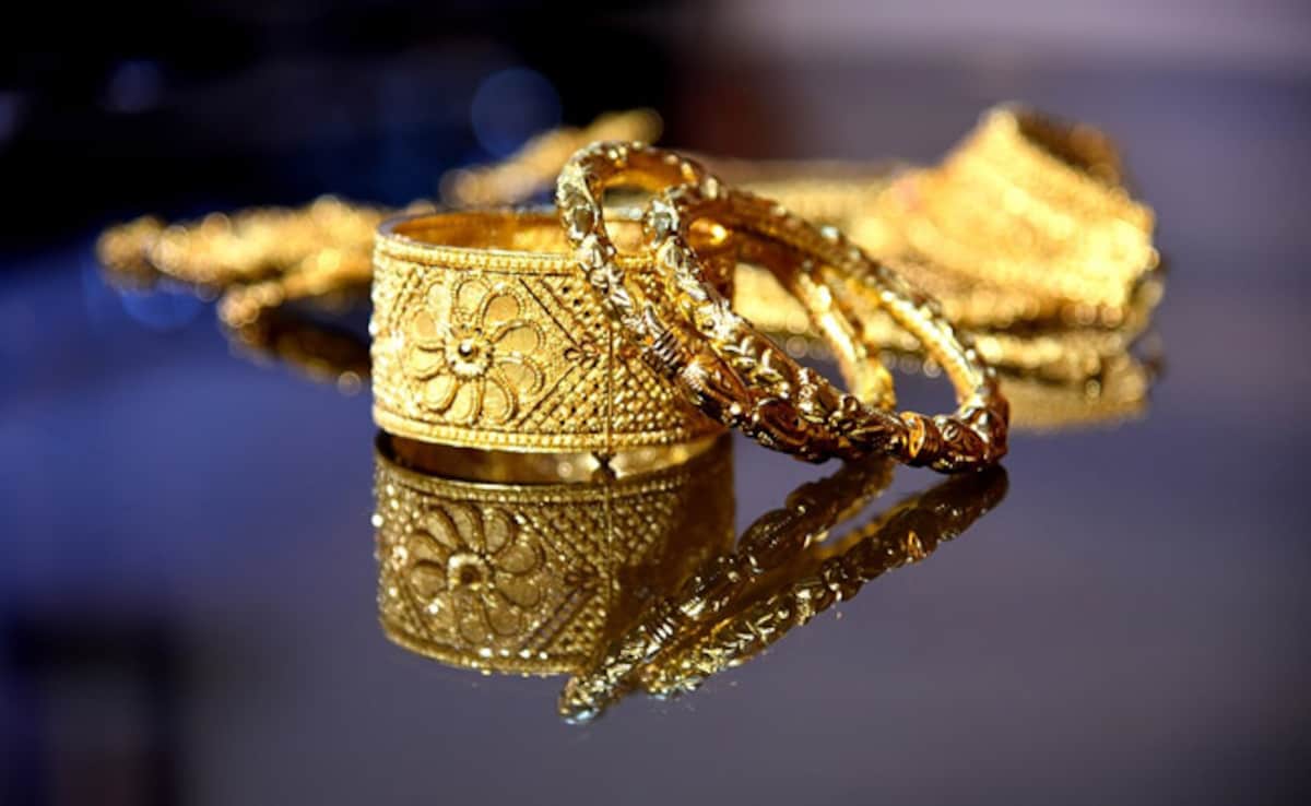 Bengaluru Bank Staffer Steals Locker Gold, Pledges It To Finance Firms ...