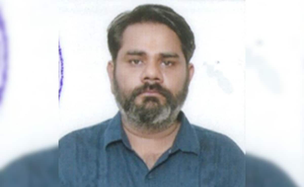 Umesh Sharma , AAP Election Results LIVE: Latest Updates On Umesh ...