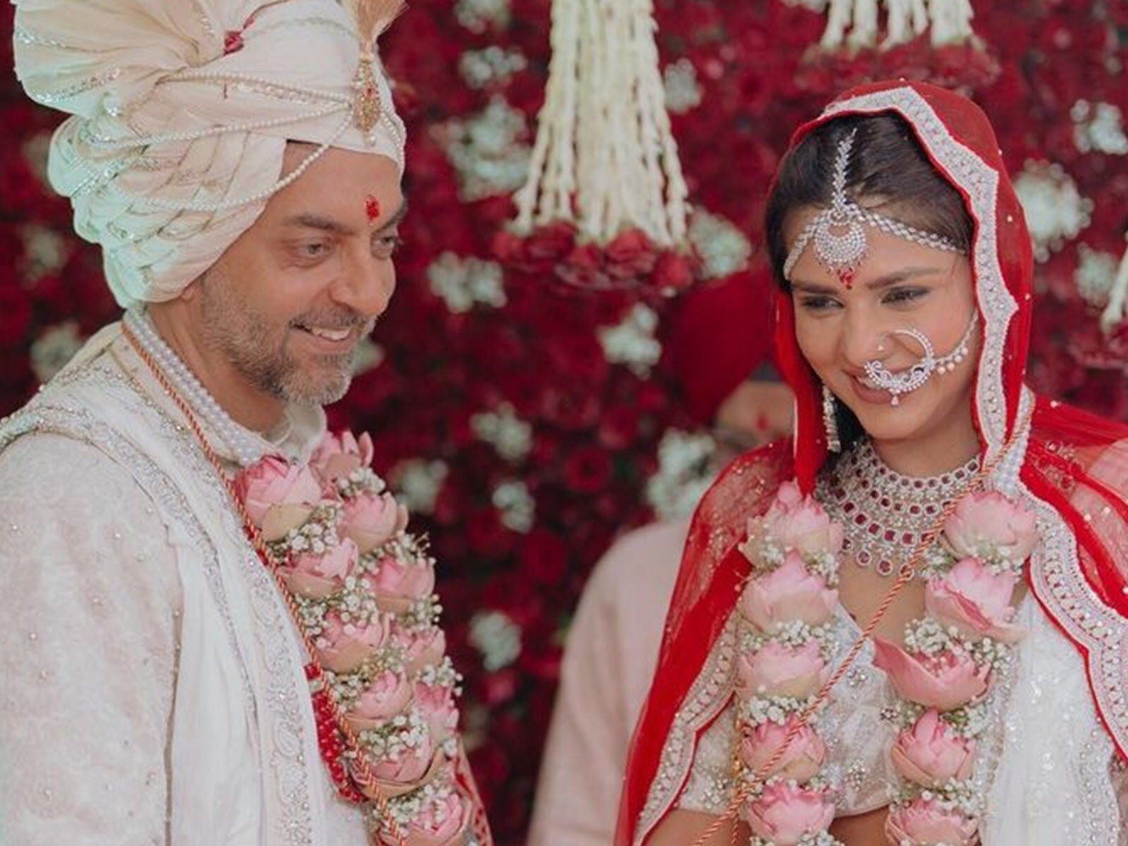 Wedding Photos Video: शादी के बंधन में बंधे दलजीत कौर और निक पटेल