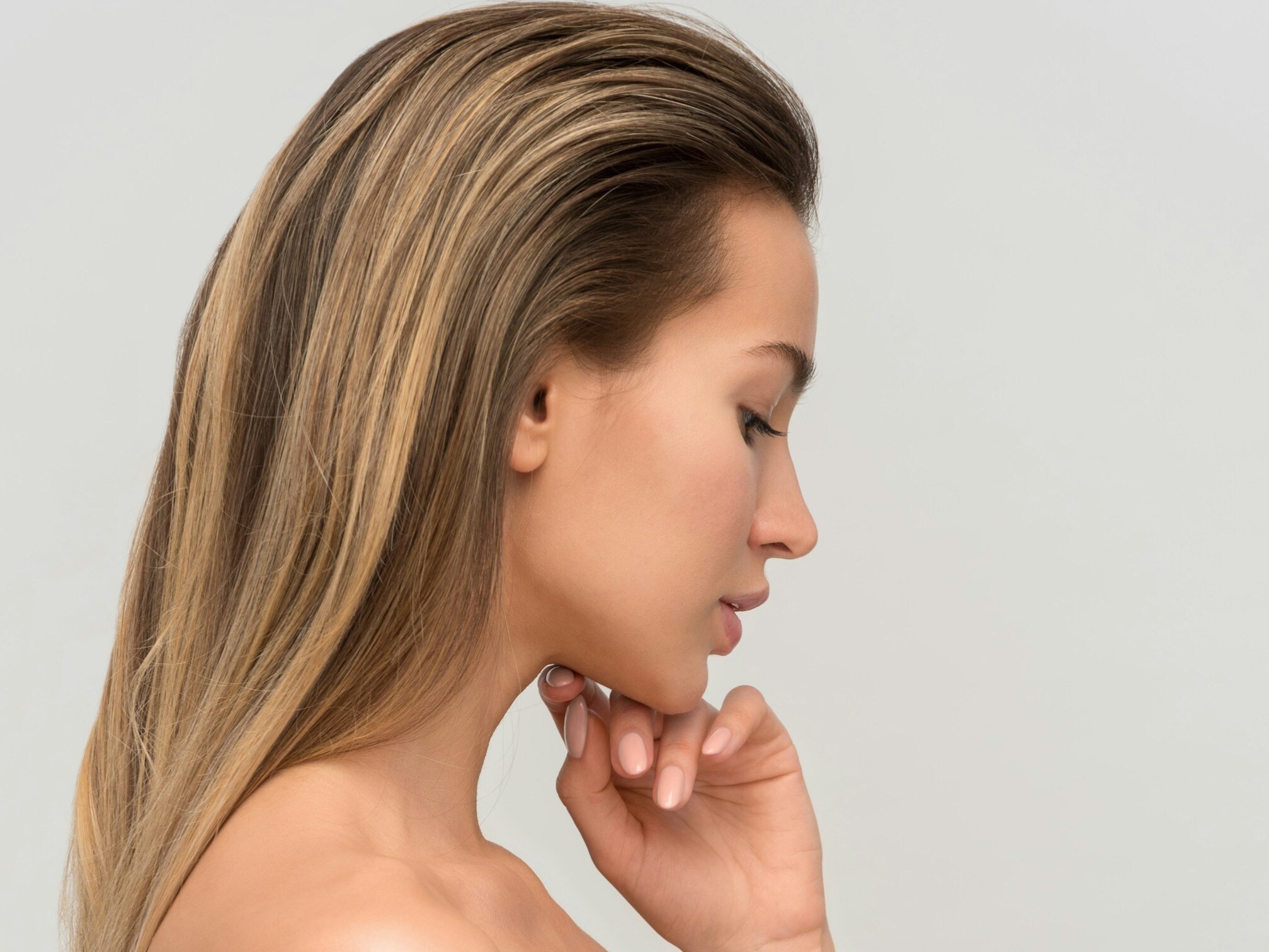 चेहरे पर कसावट लाने के लिए अपनाएं ये घरेलू तरीके