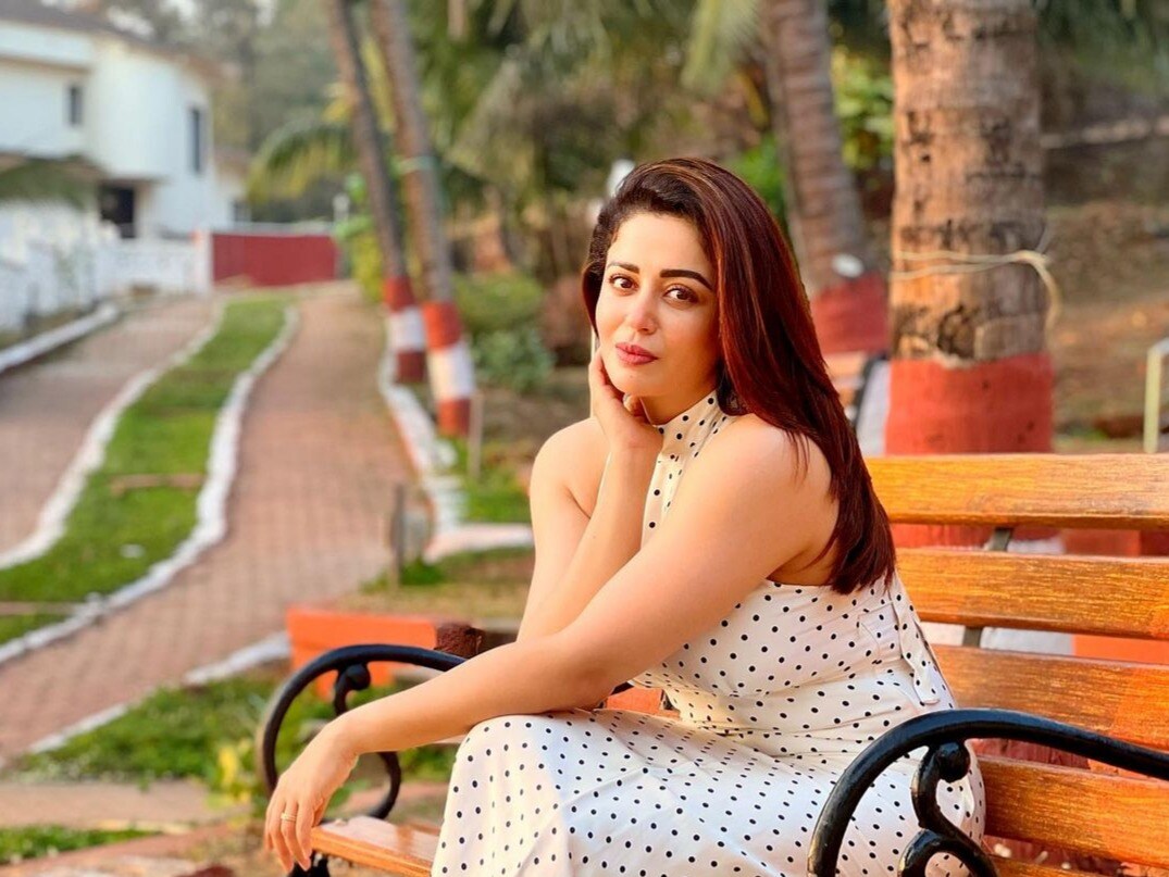 नेहा पेंडसे की ग्लैमरस लाइफ