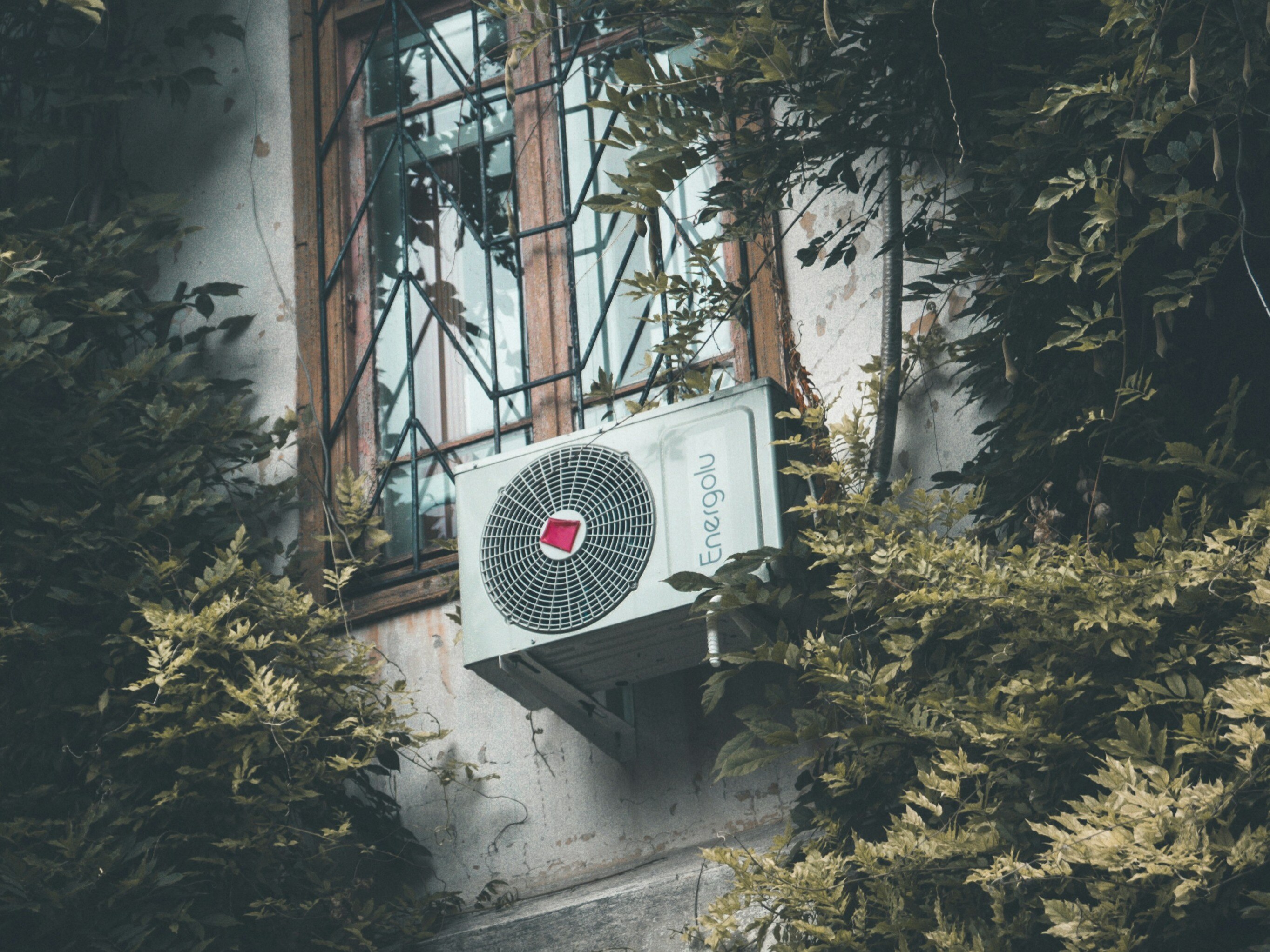 गर्मियों में AC का बिल बचाने के 8 स्मार्ट तरीके