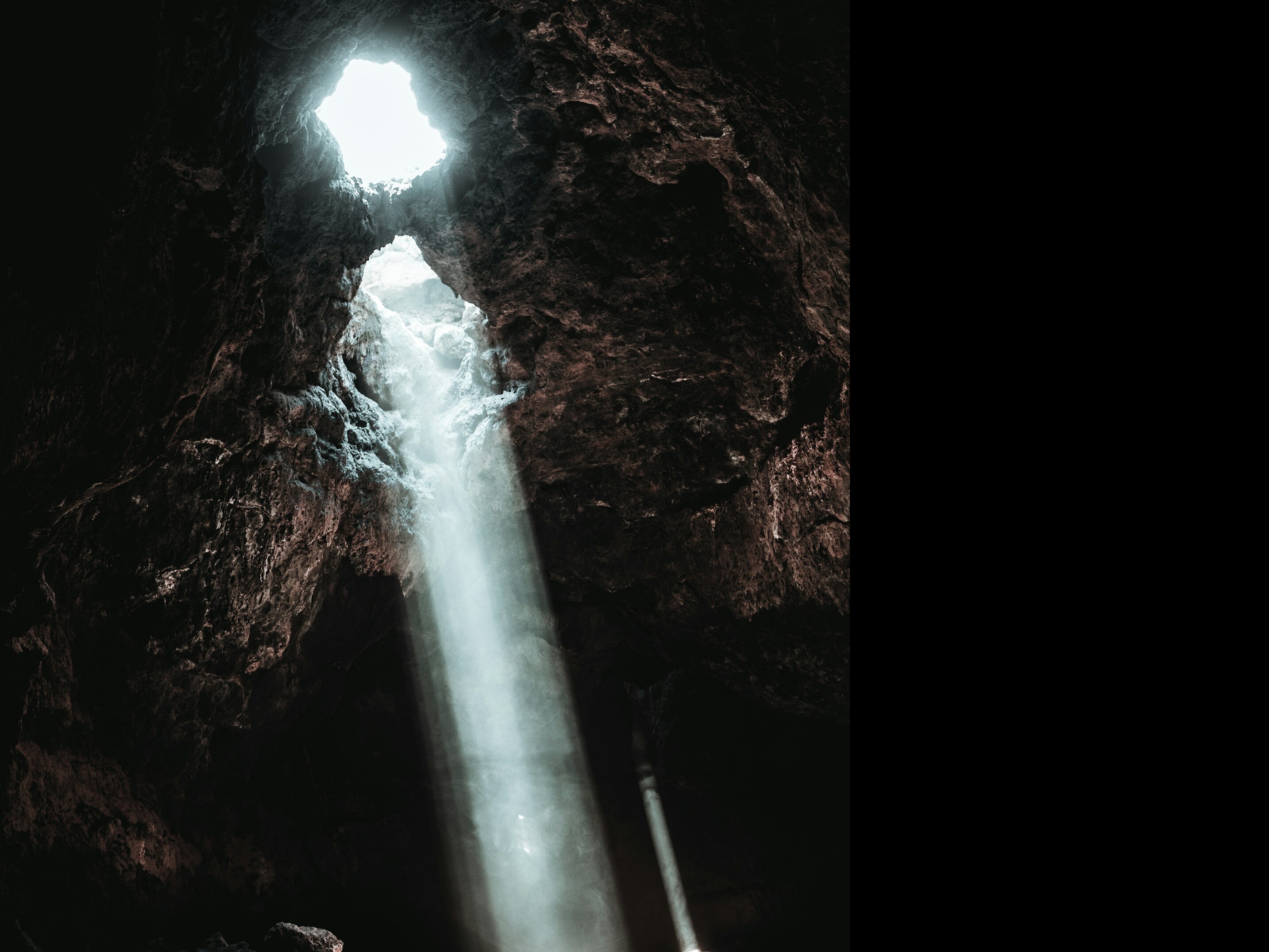 10 Largest Caves In The World