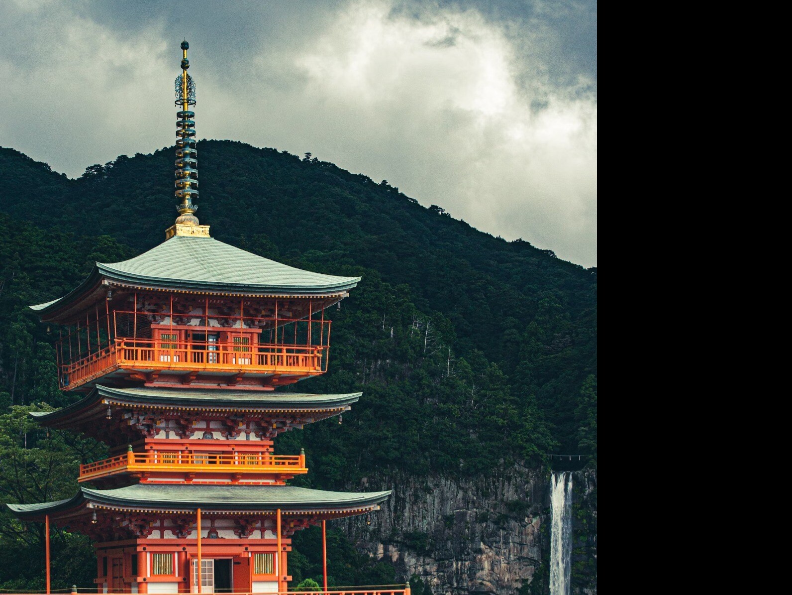 10 Most Beautiful Temples Around The World