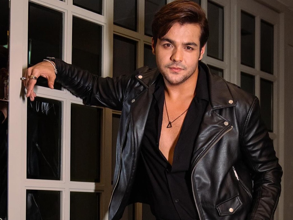 Ashish Chanchlani To Rubina Dilaik: 5 Inspiring Celeb Weight Loss Stories Ashish Chanchlani To Rubina Dilaik: 5 Inspiring Celeb Weight Loss Stories