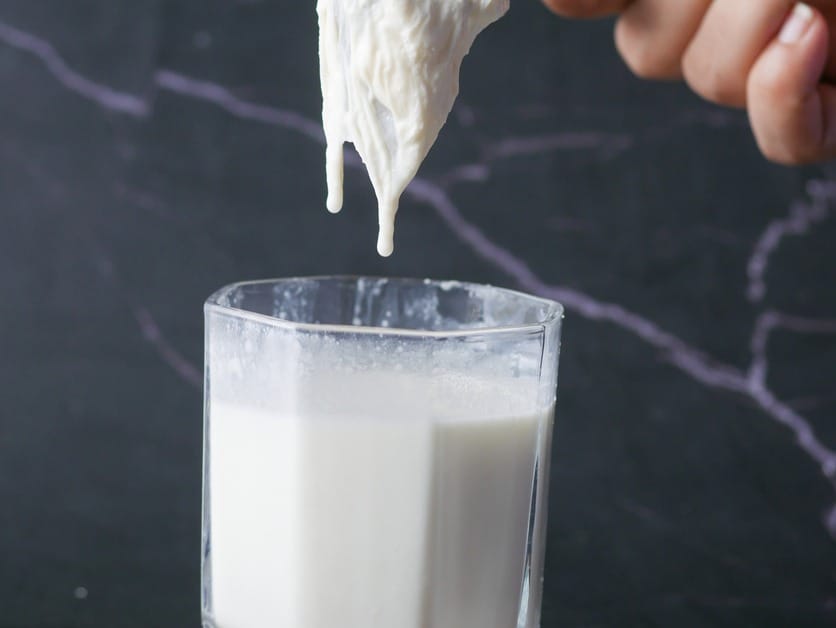 5 Easy Ways To Check If Your Milk Is Pure At Home