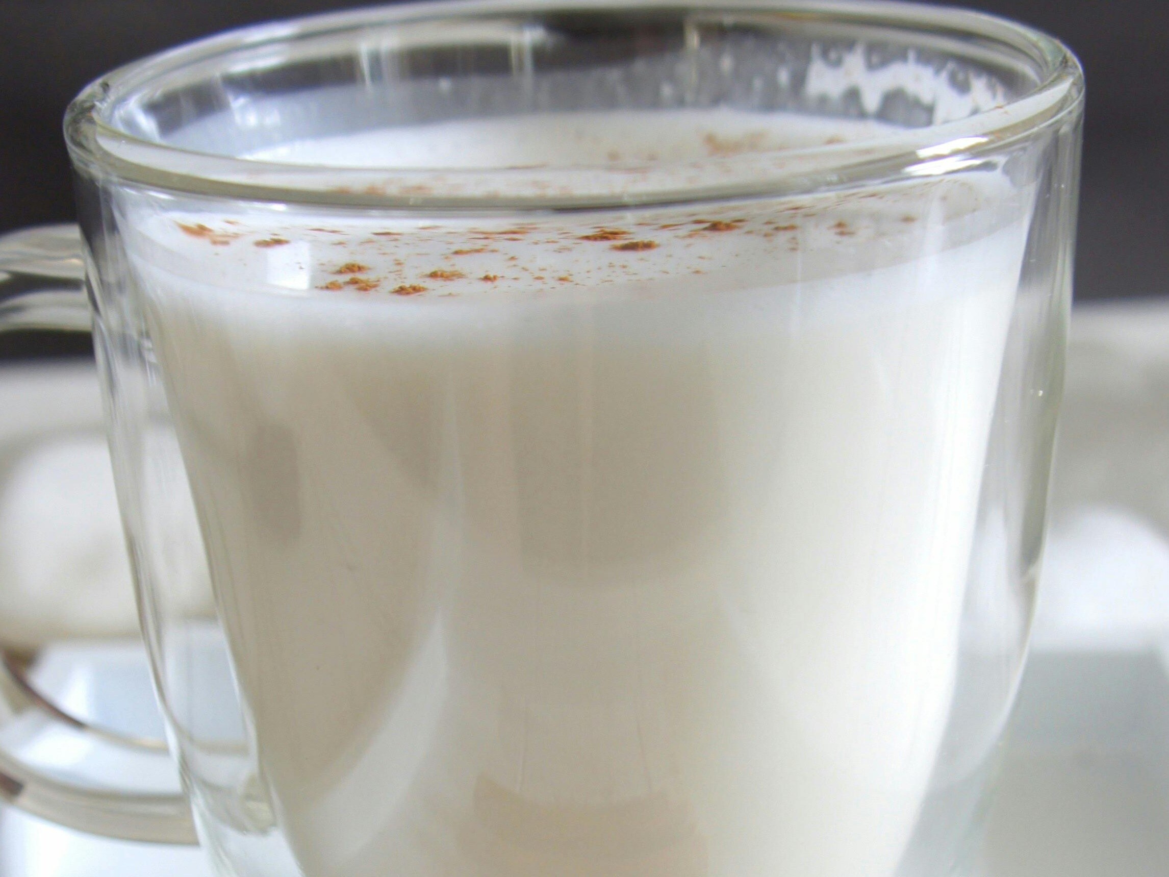 6 Best Ingredients To Add To Milk For Immunity