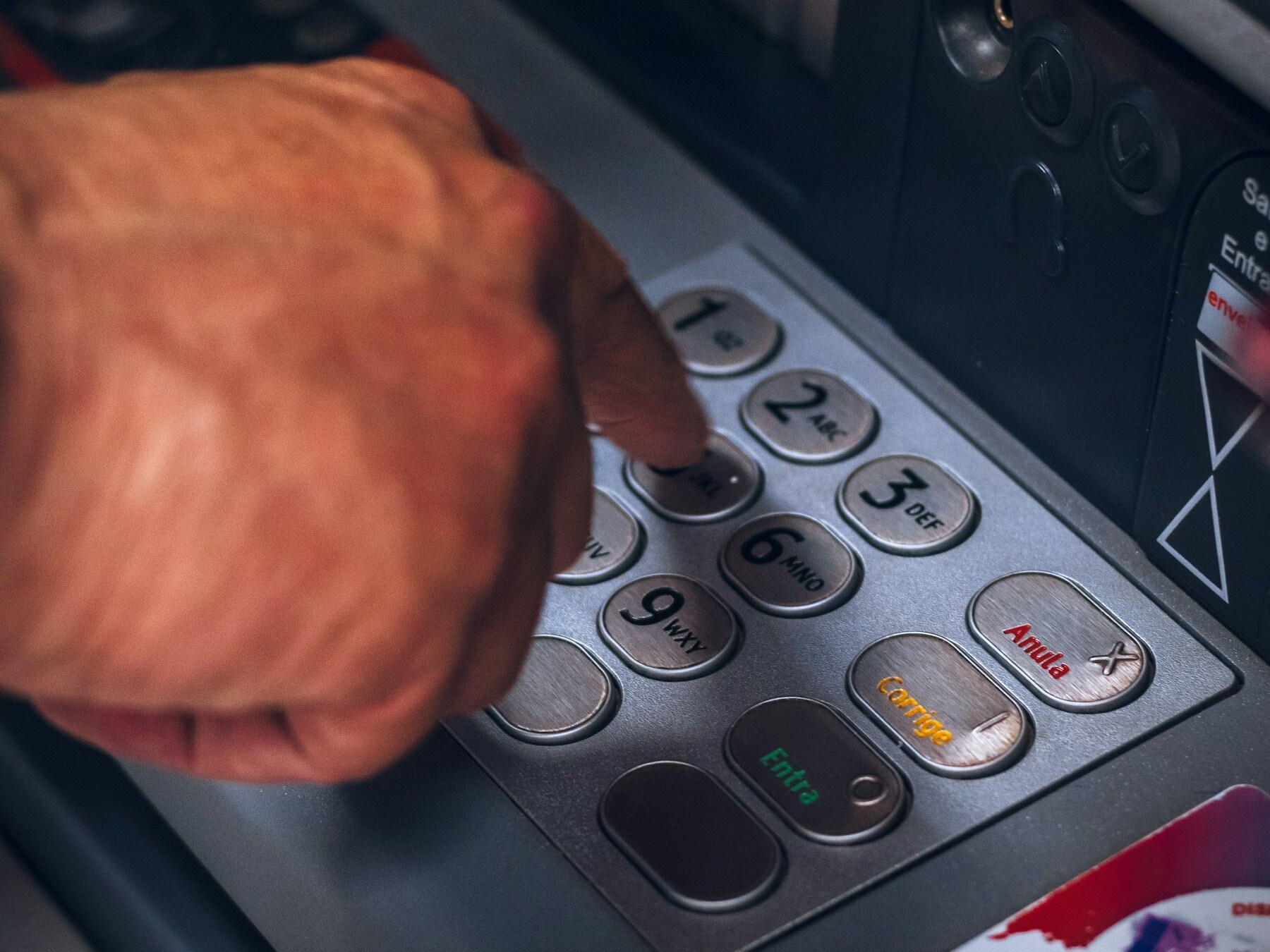 7 Online Banking Tips To Keep Your Money Safe