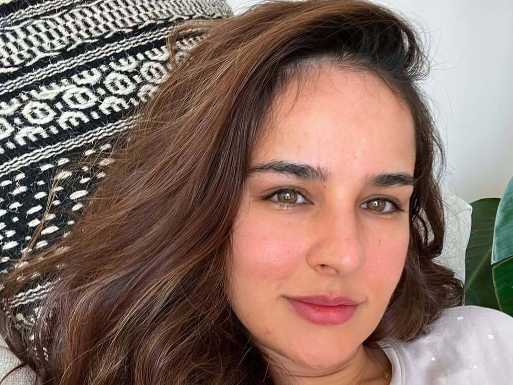 Happy Birthday Angira Dhar: Angira Dhar’s Effortless Beauty Looks