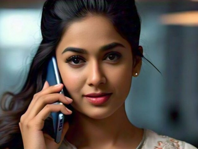 दिल्ली मेट्रो में कोई लड़की छेड़े तो इस नंबर पर करें Call