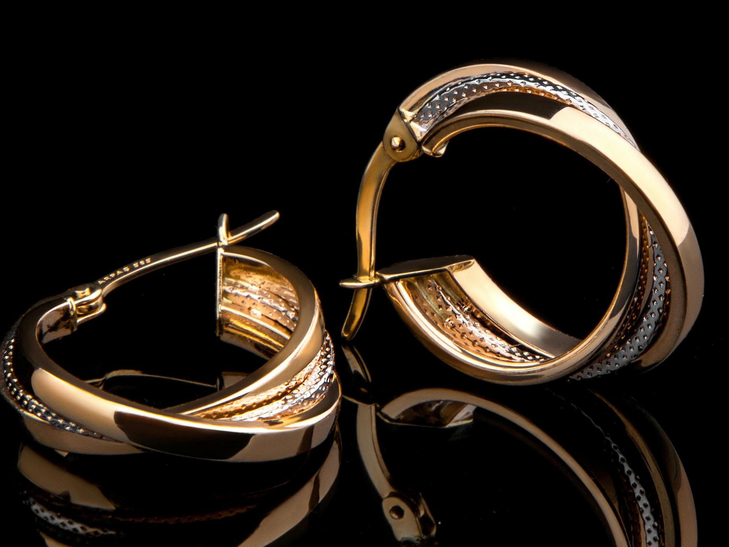 Dhanteras 2024: Top 8 Gold Gift Ideas