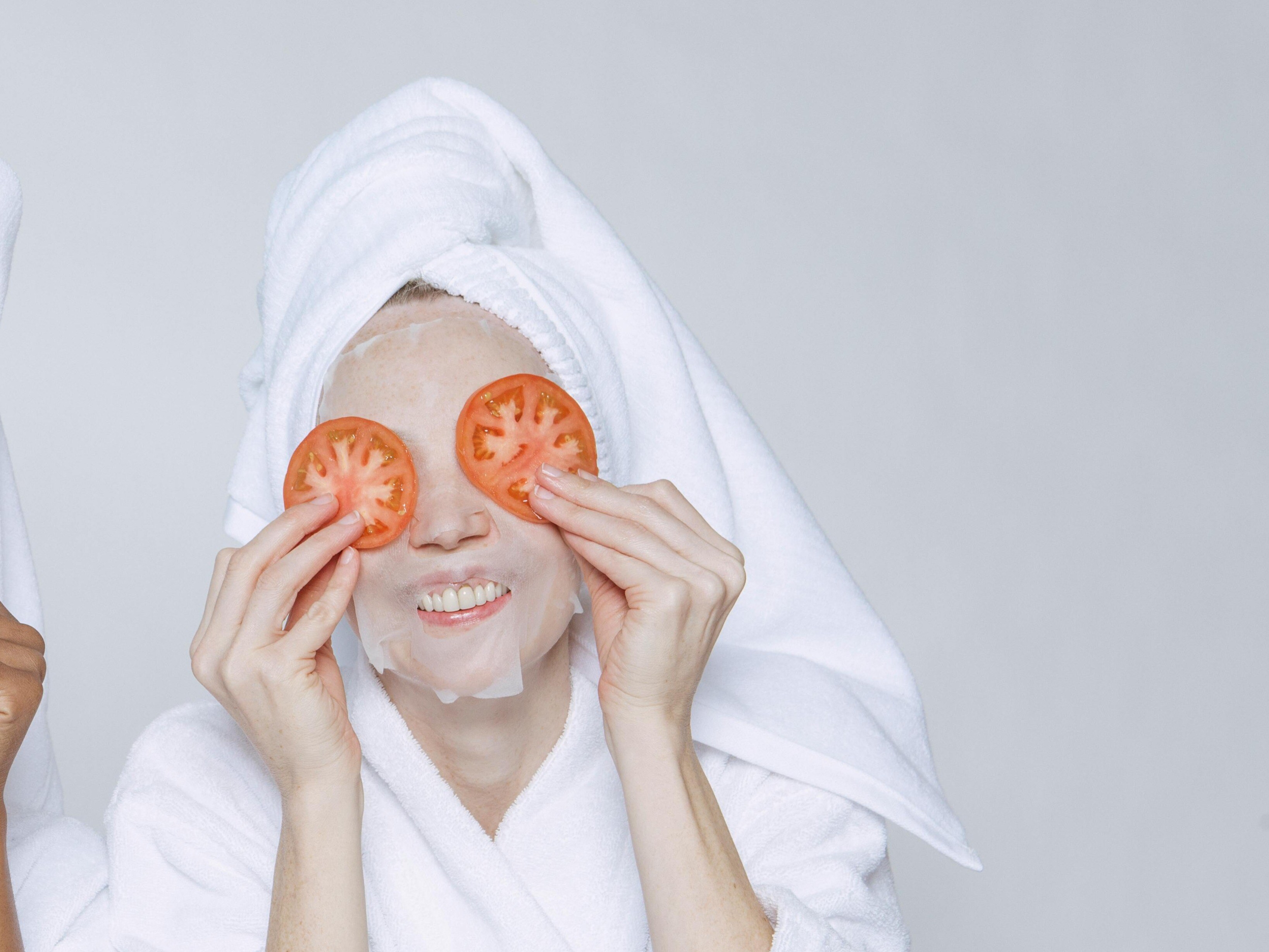 DIY Tomato Face Masks For Clear Skin