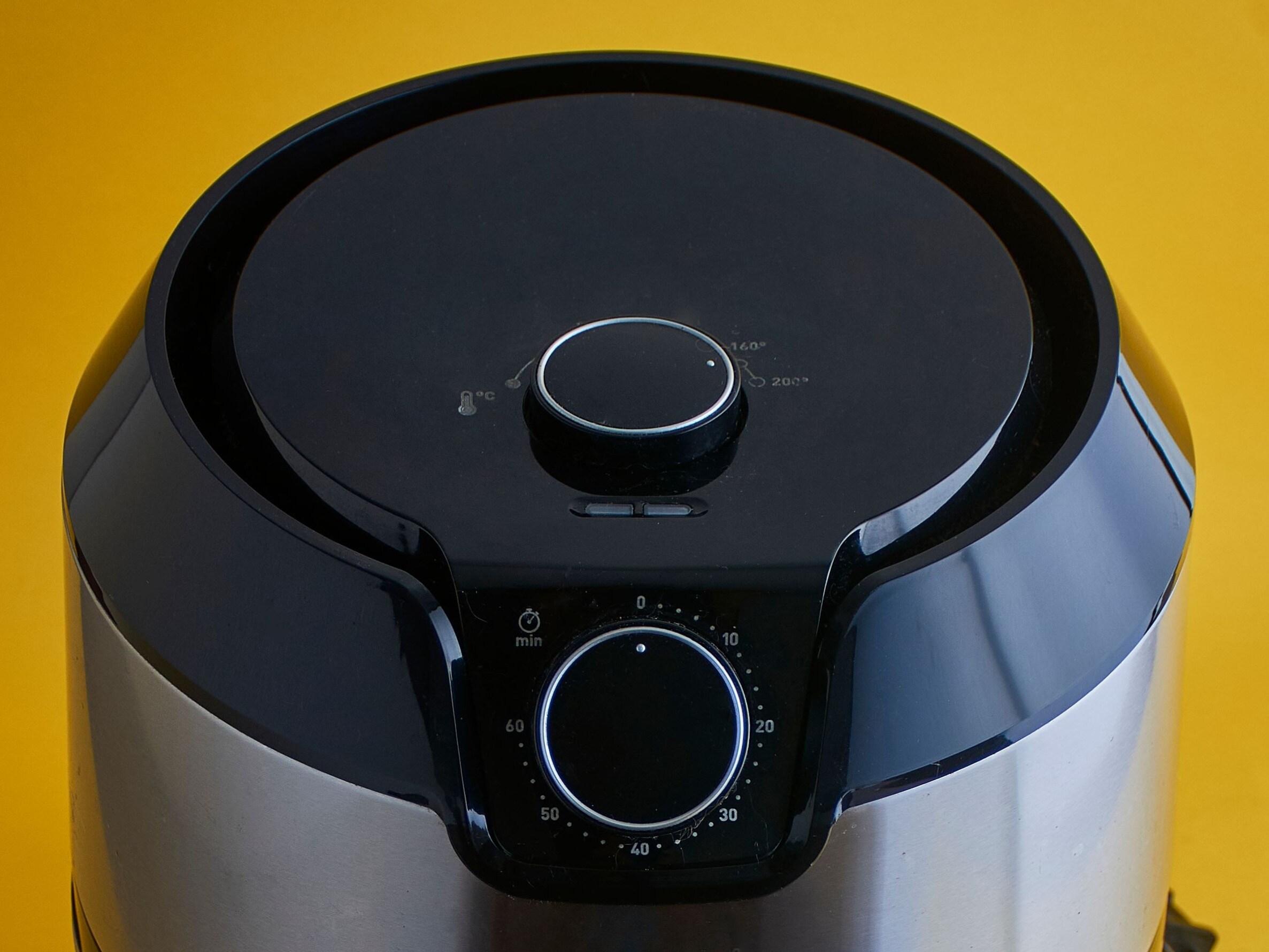 Easy Tips To Keep Your Air Fryer Clean
